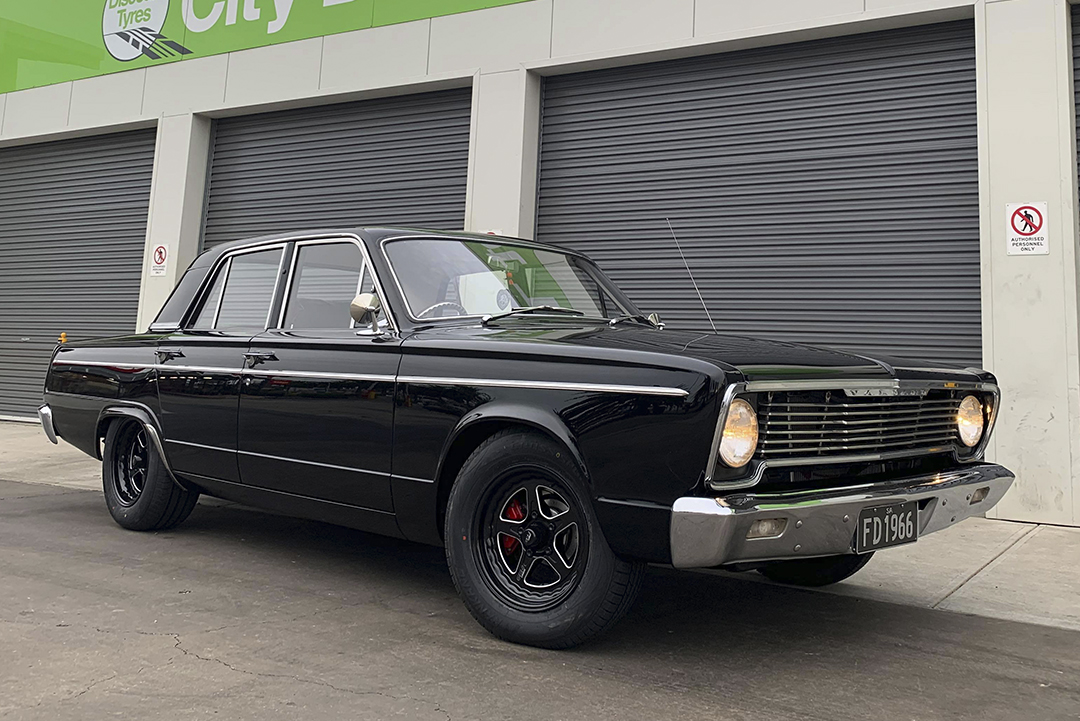 Valiant | 002 Convo Pro Wheels Valiant 4